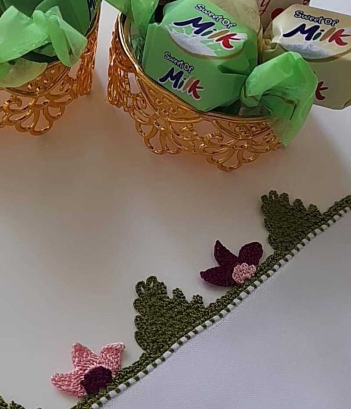 Tülbent Kenarlarını Güzelleştiren En Şık Tığ İşi Oya Modelleri